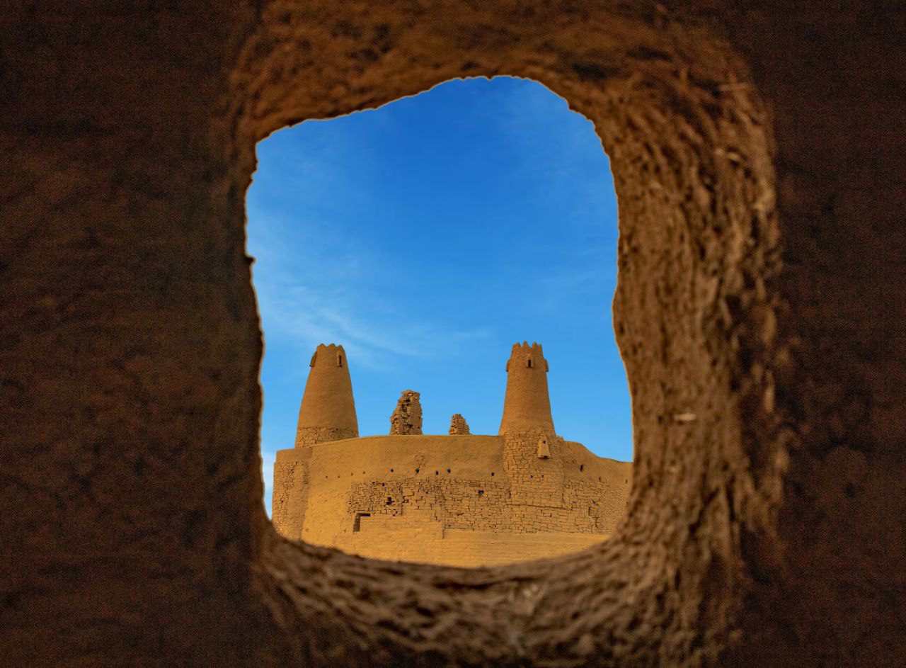 In Photos: Omar Mosque of Dumat al-Jandal - The New Comrade